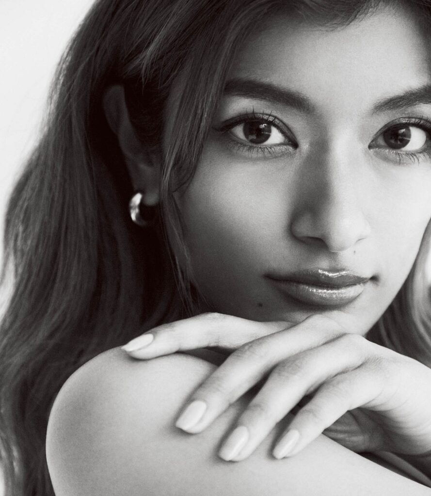 ローラの本名とは？名前に隠されたルーツと彼女の素顔に迫る - エンタメ探偵団